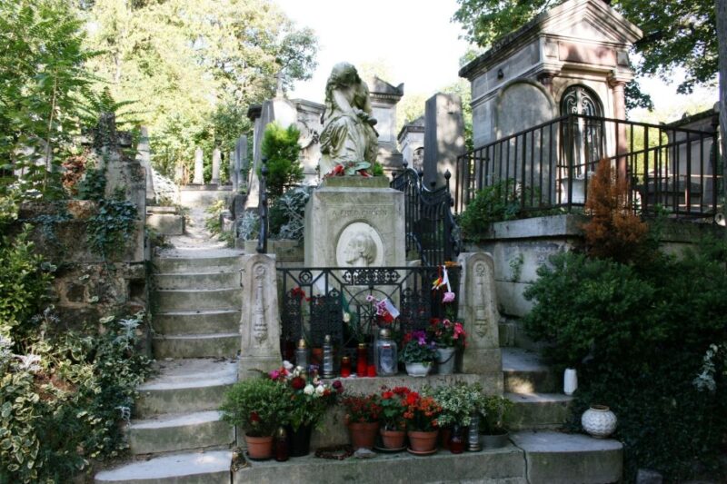 Paris: Stories of Père Lachaise Cemetery Walking Tour - Why This Tour Offers Real Value