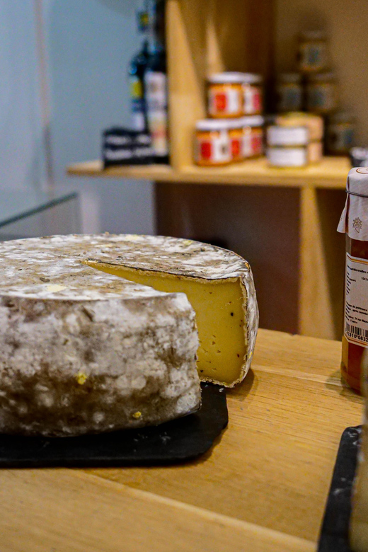 Paris: Tasting Experience at La Cave de Fantomas - Analyzing the Value & Practical Aspects