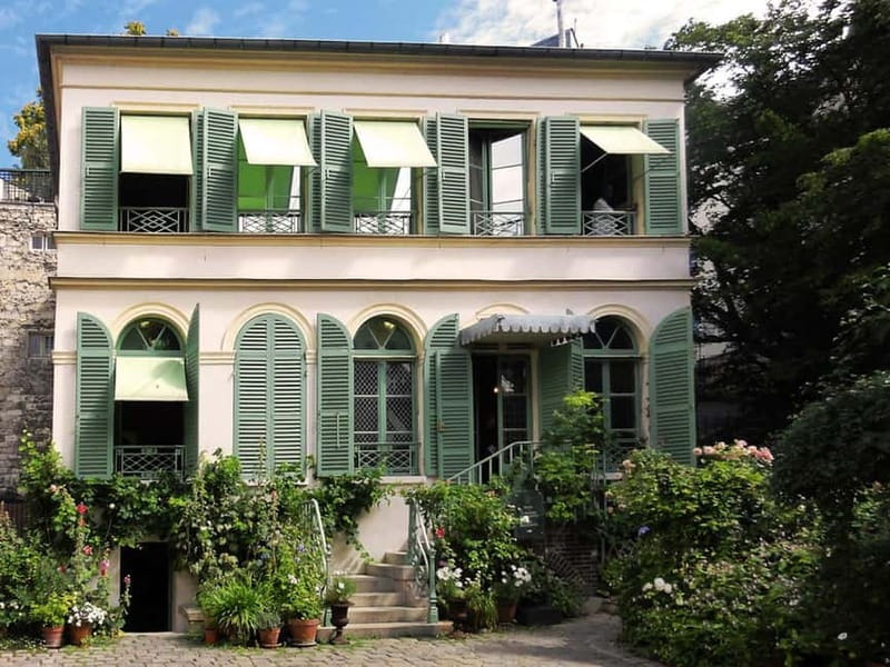 Paris: The Great Crosswalk! Chronological view of Paris! - Key Points