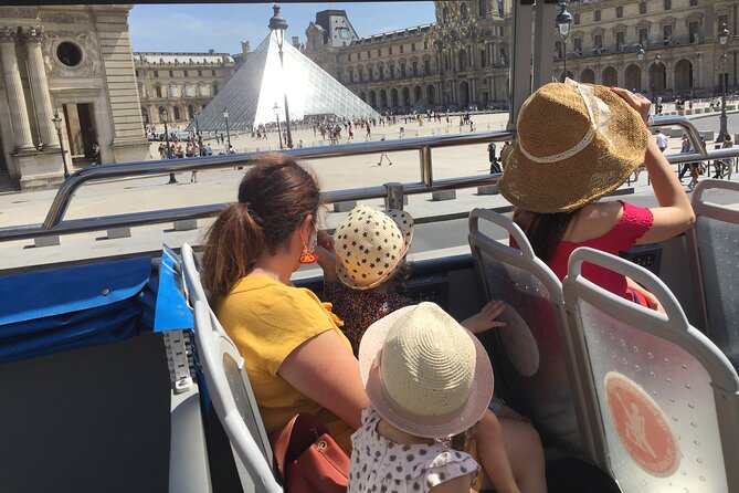 Paris Tootbus Kids Tour Sightseeing Live Guided Tour - Itinerary Breakdown and Highlights
