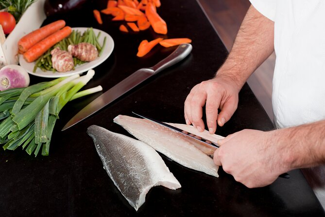 Paris Valentine's Day Dinner Cruise by Bateaux-Mouches - The Sum Up