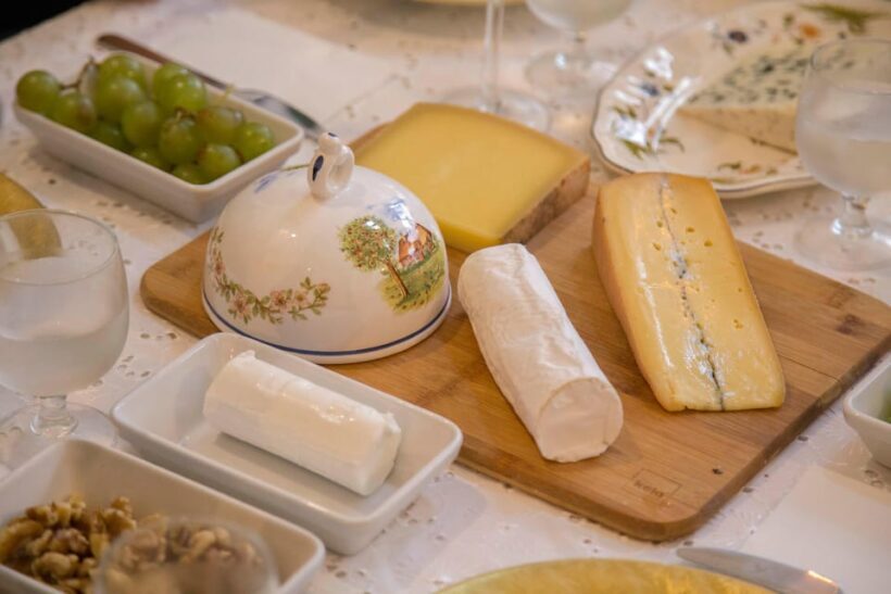 Paris: Wine and Cheese Tasting with a Chef Sommelier - What’s Not Included