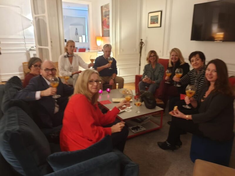 Paris: Wine tasting in a typical French apartment (max 6) - What’s Included in the Experience?