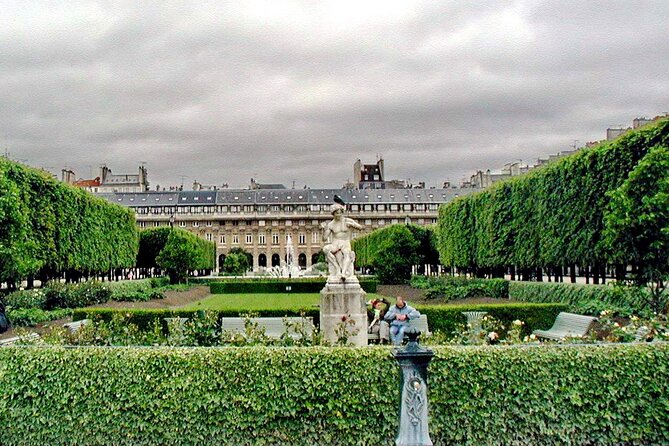 Parisian Love Affair: Elegant Romance Private Tour in Paris - What Travelers Say