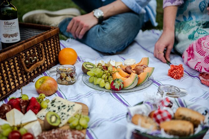 Parisian Romantic Picnic - Accessibility and Accommodations