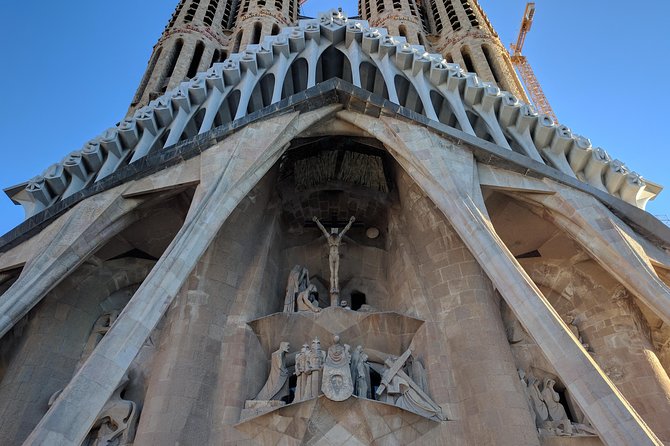Park Guell and Sagrada Familia, Gaudís Masterpieces Private Tour - Transportation and Inclusions