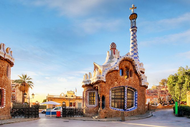 Park Guell and Sagrada Familia Tour in Barcelona - Meeting and End Points