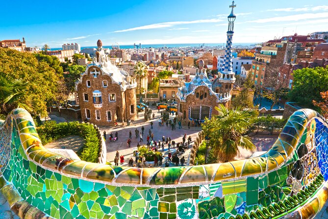 Park Guell Guided Group Tour With Optional Sagrada Familia - Guided Tour of Park Guell
