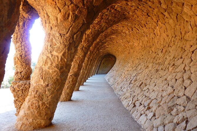 Park Guell Guided Tour With Skip-The-Line Ticket - Guided Tour Experience