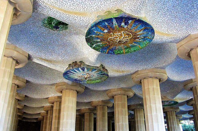Park Guell Guided Tour With Skip the Line Ticket in Barcelona - Highlights of Parc Güell