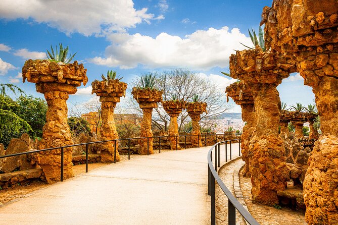 Park Guell Skip the Line Guided Tour - What to Expect During the Tour