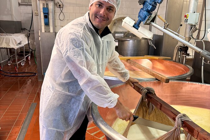 Parma Food Tour: Parmigiano Reggiano & Prosciutto di Parma - The Authentic Flavor of Emilia-Romagna