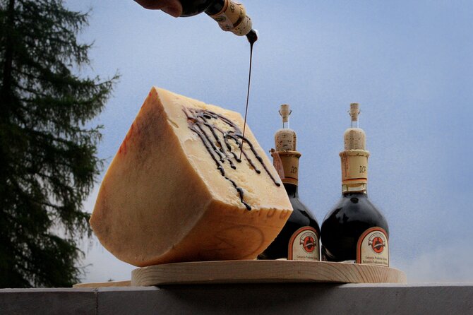 Parmigiano-Reggiano and Parma Ham Small Group Tour - Savoring the Parmigiano-Reggiano and Prosciutto Tasting