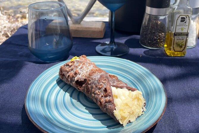 Paros Picnic - Picnic Decor and Ambiance