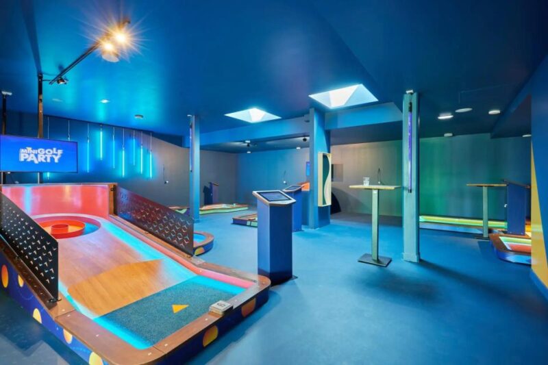 Part of Mini Golf in Deauville Indoors and Connected - Amenities and Inclusions