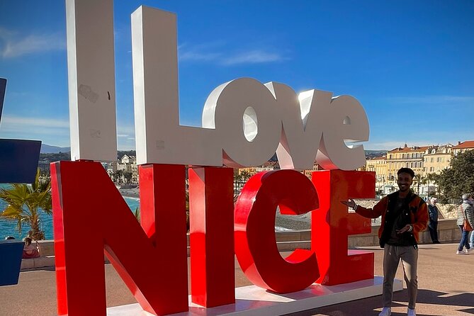 Party and Meet : Best Bars in Nice With International Travelers - What to Expect on the Bar Crawl