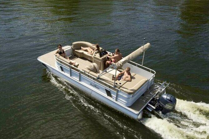 Party Barge Pontoon Boat Rental to 8 Persons with Fuel in Orlando - An Up-Cclose Look at the Experience