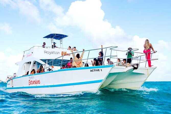 Party boat, Snorkeling, Sand-bar open bar in Bávaro Beach - The Authentic Vibe of Bávaro