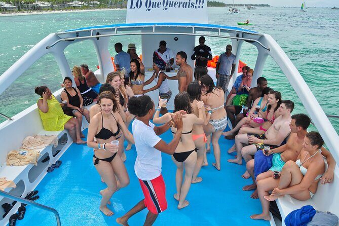 Party boat, Snorkeling, Sand-bar open bar in Bávaro Beach - Who Will Love This Tour