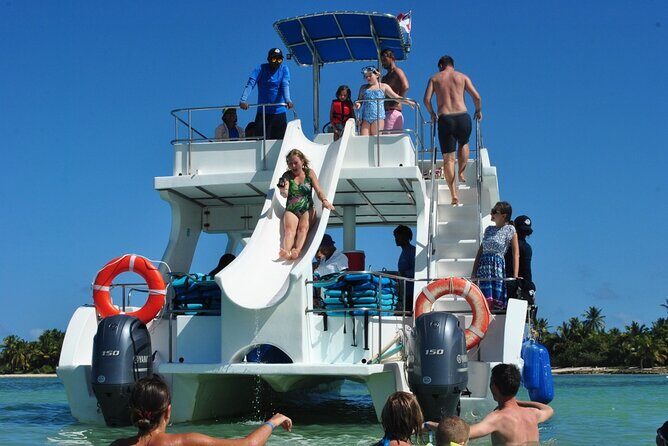 Party boat, Snorkeling, Sand-bar open bar in Bávaro Beach - FAQs