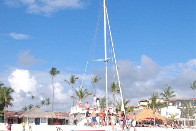 Party boat with open bar and snack including - Key Points