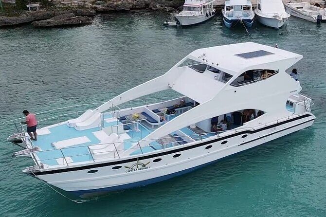 Party Booze Boat Fiesta Sand Bar-Snorkeling-Music-Drinks-Dancing - An Overview of the Party Booze Boat Fiesta