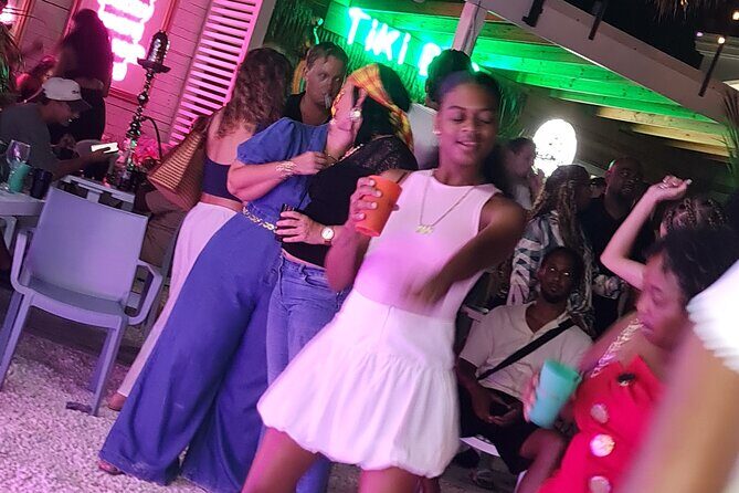 Party Bus Bar Hopping Nightlife in Sint Maarten - Who Should Consider This Experience?