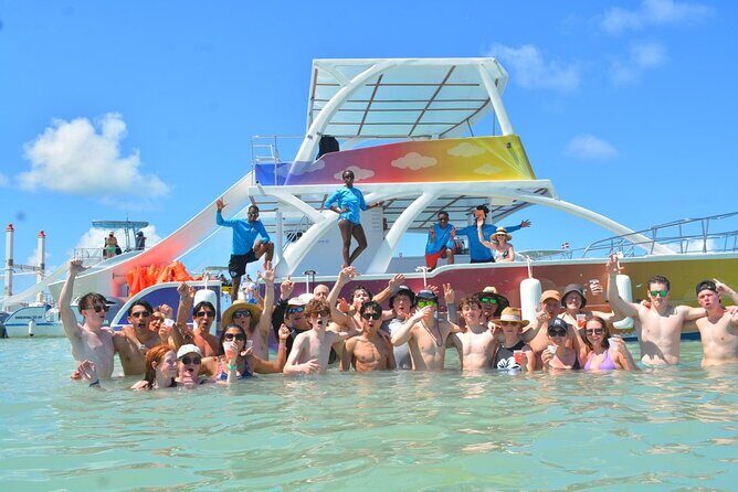 Party on the Parasailing boat in Punta Cana - Key Points