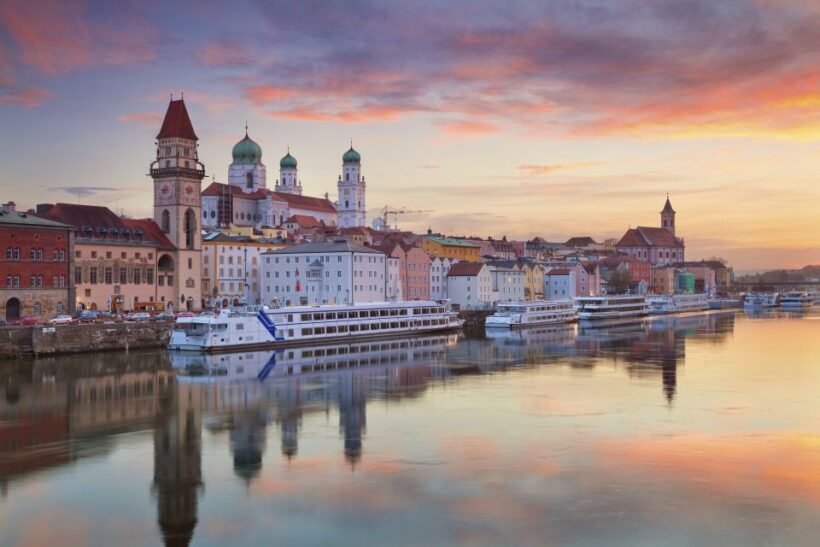 Passau: 1-Hour Guided City Walking Tour - Key Points