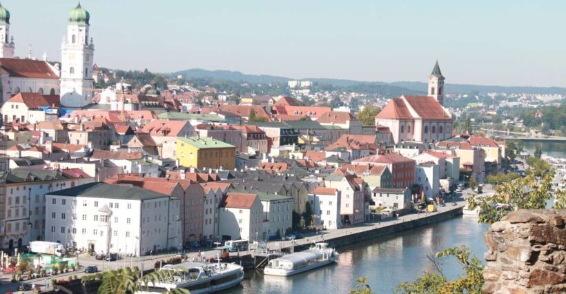 Passau: City Highlights Guided Walking Tour - Key Points