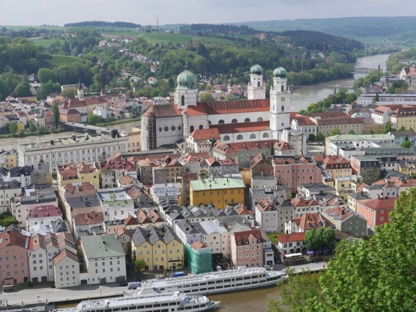 Passau Private Walking Tour with a Professional Guide - Price and Value