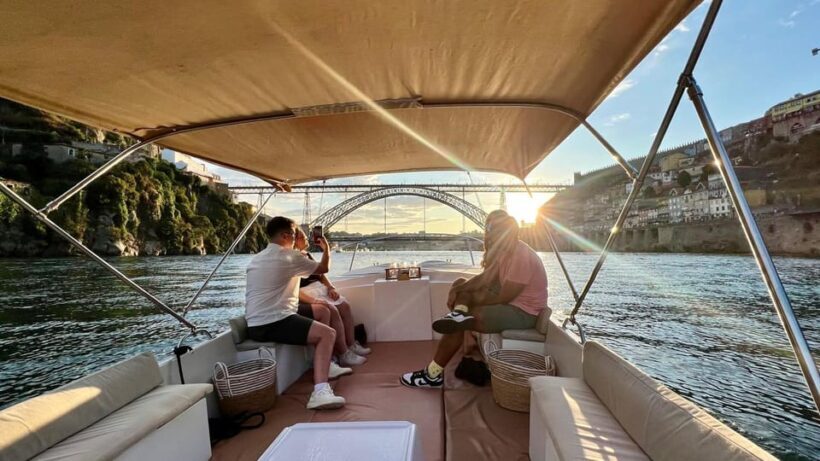 Passeio Barco 6 Pontes Douro com degustação vinho do Porto - The Experience Overview