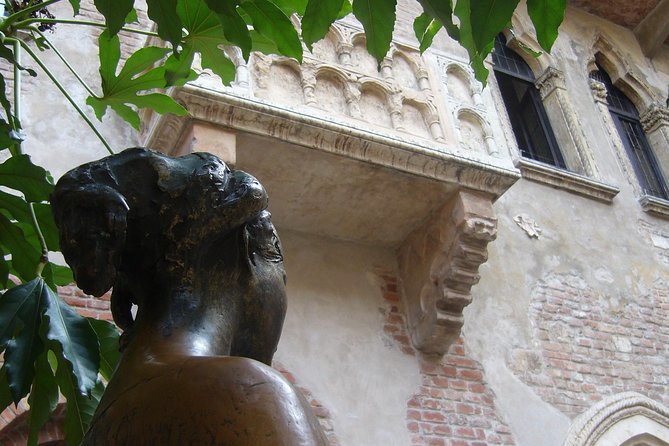 Passionate Verona: Living Romeo and Juliets Story - Exploring Veronas Medieval Charm