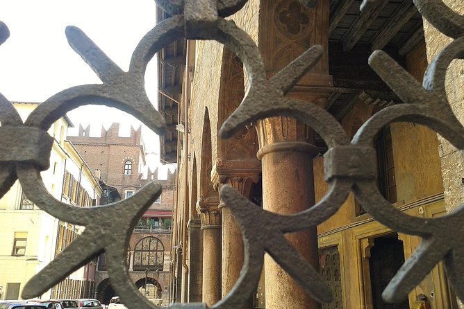 Passionate Verona: Living Romeo and Juliets Story - Navigating the Tour Experience