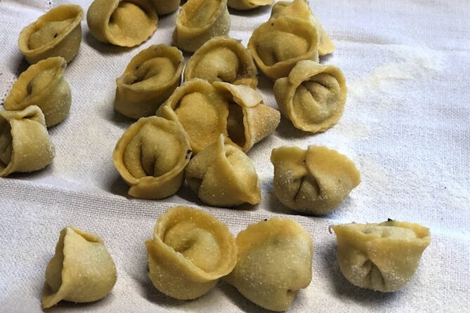 Pasta and Pizza cooking class in Cortona - FAQs