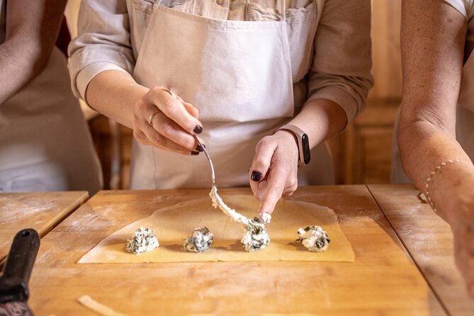 Pasta and Tiramisu Cooking Class in Florence - Key Points