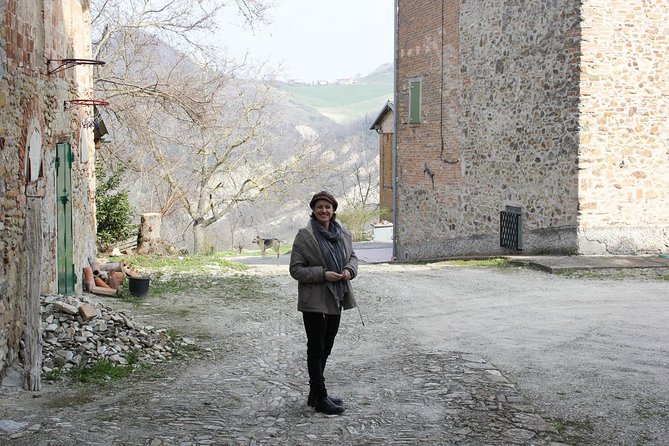 Pasta Class in Bologna in a 15th-Century Estate Home With Chiara - Exploring Local Ingredients and Traditional Dishes