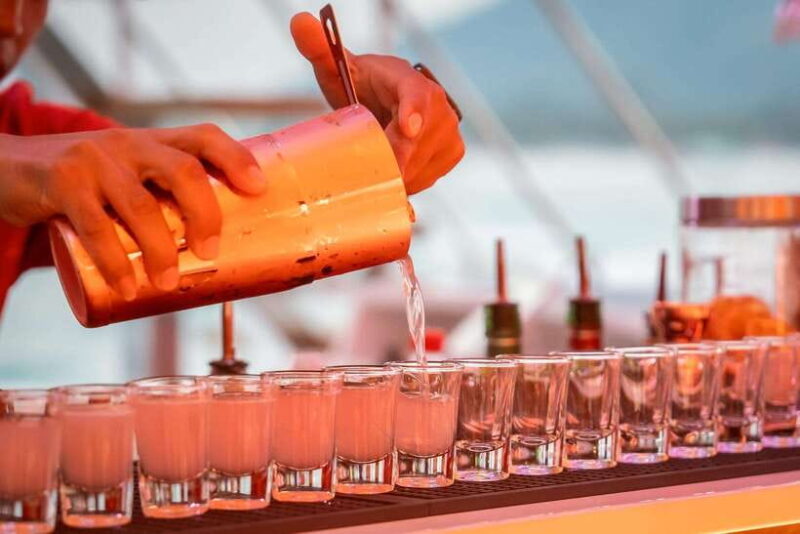 Pattaya: 3 Islands Hopping on Sailing Party Yacht and Buffet - In The Sum Up