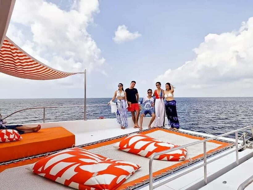 Pattaya: 3 islands ultimate sea party and buffet dinner - An In-Depth Look at the Experience