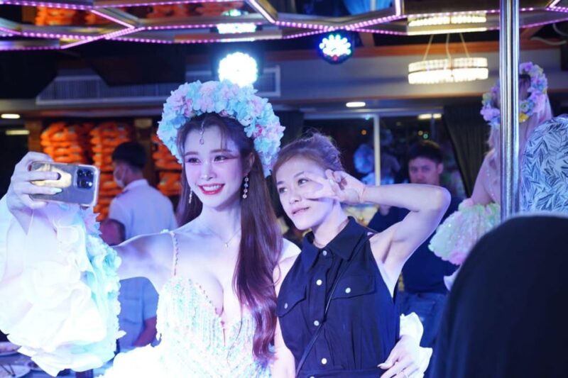 Pattaya: All Star Dinner Cruise, Cabaret Show & Beer Buffet - The Value of This Experience