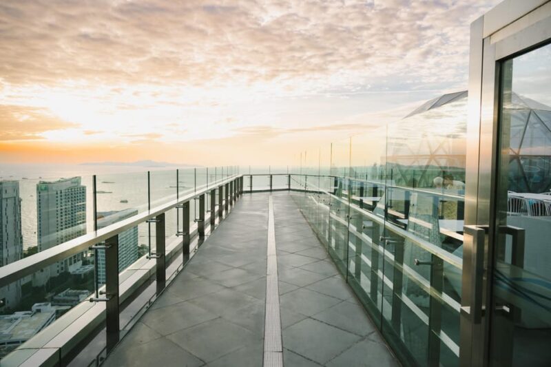 Pattaya: The Sky 32 at Grande CentrePoint Hotel - The Menu and Culinary Offerings