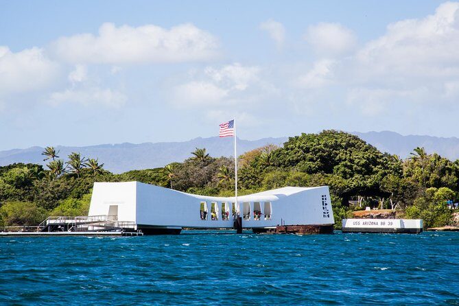 Pearl Harbor Official Deluxe Multimedia and VR Tour Combo - An In-Depth Look at the Tour Experience