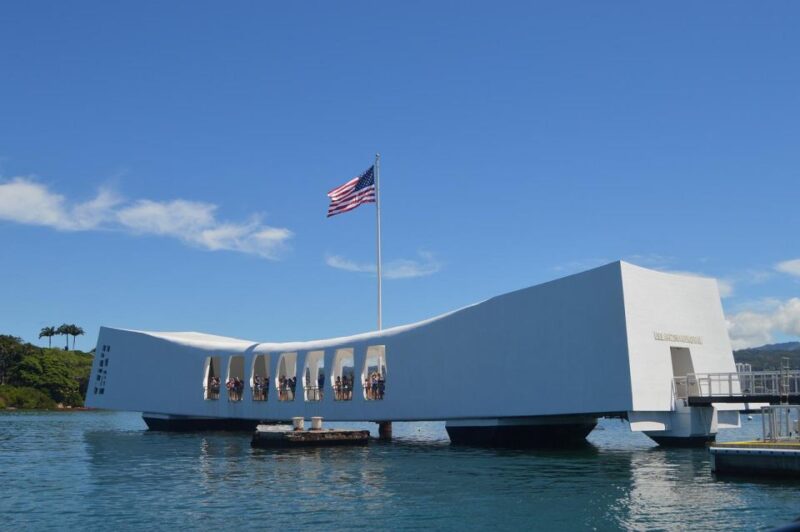 Pearl Harbor: USS Arizona Memorial & Battleship Missouri - Exploring the USS Battleship Missouri