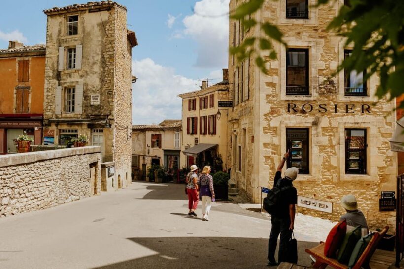 Pearls of Luberon: Gordes, Rousillon & Senanque private trip - FAQs