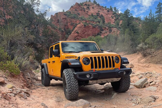 Peekaboo Slot Canyon Jeep Tour - Meeting Point and Logistics