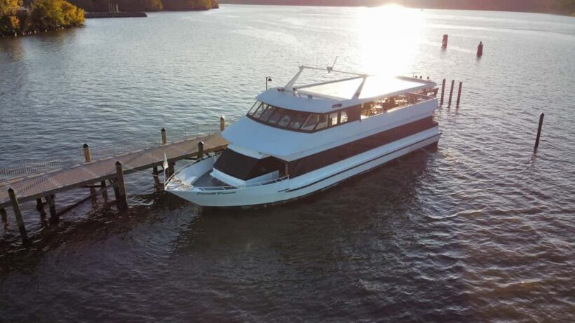 Peekskill: Hudson River Fall Foliage Brunch Cruise - Setting the Scene: What to Expect