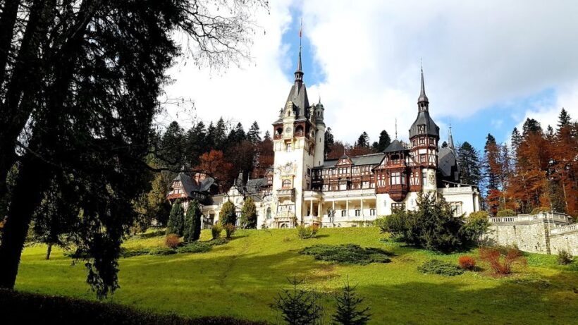 Pele Castle, Bran Castles and Brasov City - Private Tour - Bran Castle: The Legend and the Reality