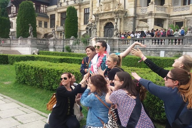 Peles & Cantacuzino Castles: Gourmet Wine & Cultural Day trip - Highlighting the Expertise and Enthusiasm of the Tour Guides