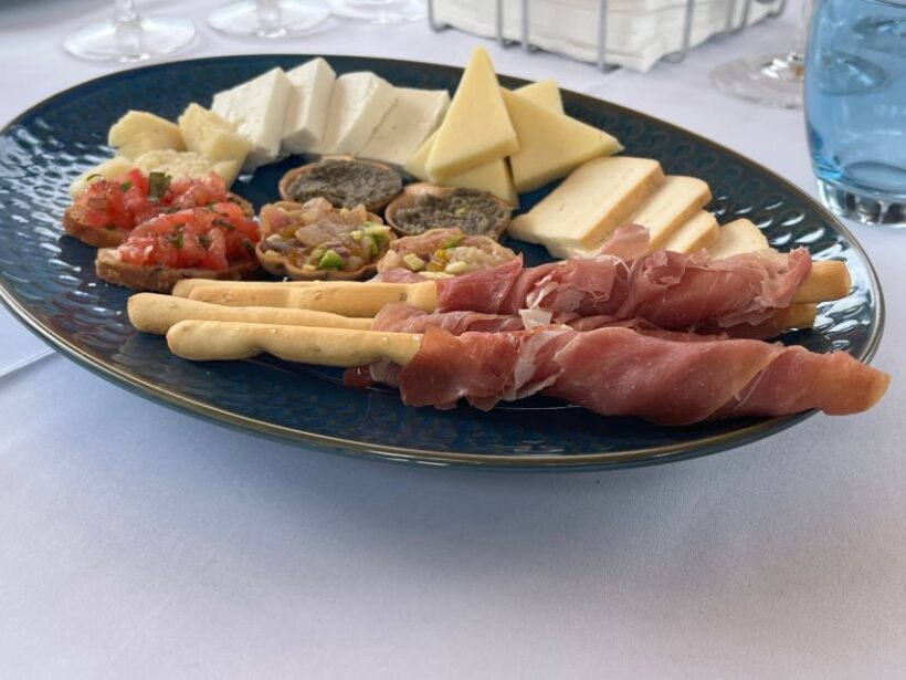 Peles & Cantacuzino Castles: Gourmet Wine & Cultural trip - Who Will Love This Tour?