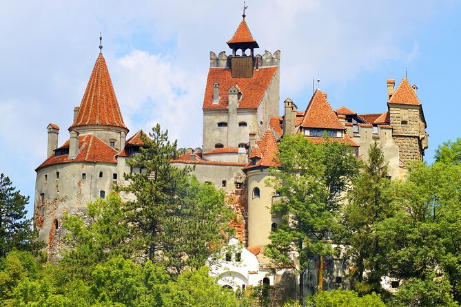 Peles Castle, Dracula Castle and Brasov Old Town - Private Tour From Bucharest - Tour Experience